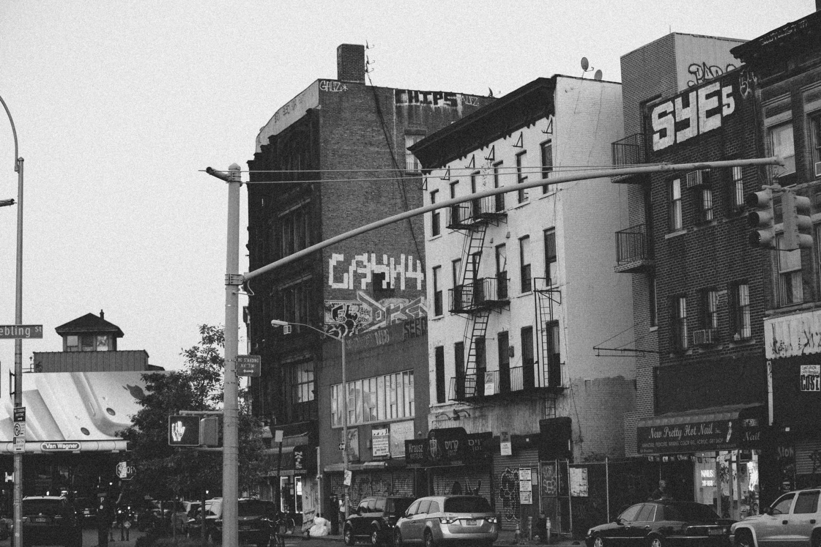 gritty city scene - Rocket Republic